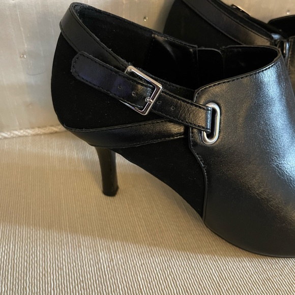 Impo | Shoes | Impo Black Leather Suede Heels | Poshmark